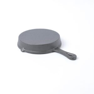 HAWOK Cast Iron DIA.5.3 inch Mini Skillet Mini Round Pan Black cast iron server