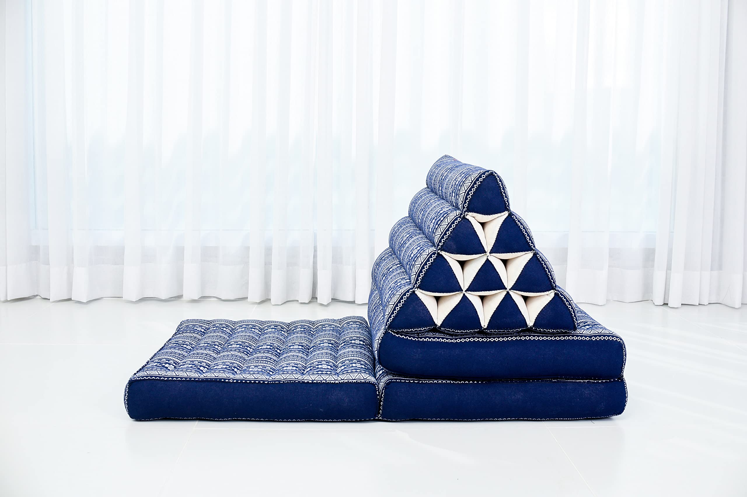 Leewadee - Comfortable Japanese Floor Mattress - Thai Floor Bed with Triangle Cushion - Futon Mattress - Thai Massage Mat, 67 x 21 inches, Blue White, Kapok Filling