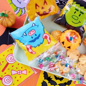 JOYIN 150 Pcs Halloween Cellophane Treat Bags, Halloween Small Candy Bags, Halloween Goodie Gift Bags for Trick or Treat, Small Ziplock Bags for Halloween Party Favor Supplies