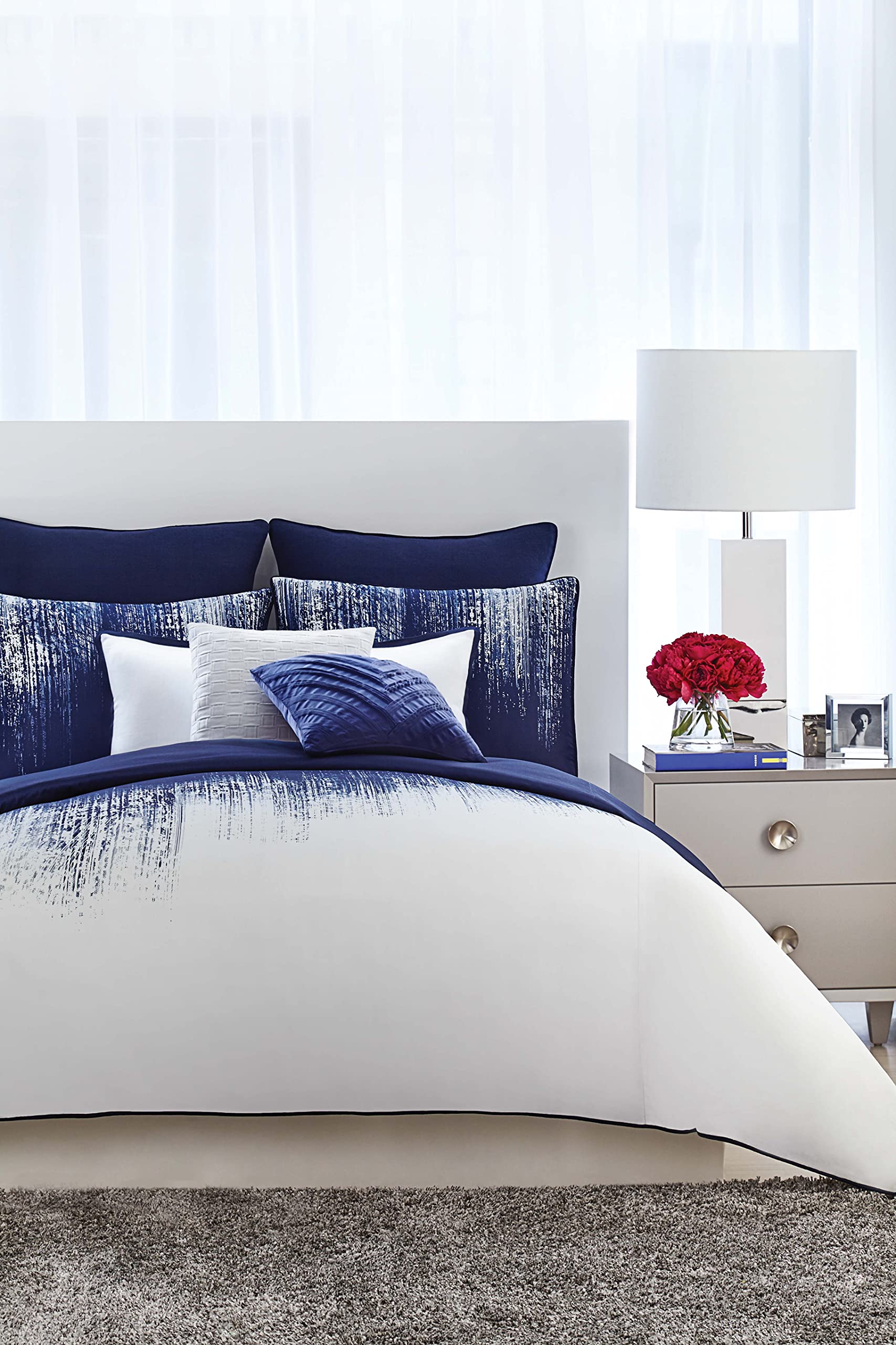 Vince Camuto - Full/Queen Duvet and Sham Set - Abstract Brushstroke Pattern - Lyon Collection - Blue/White