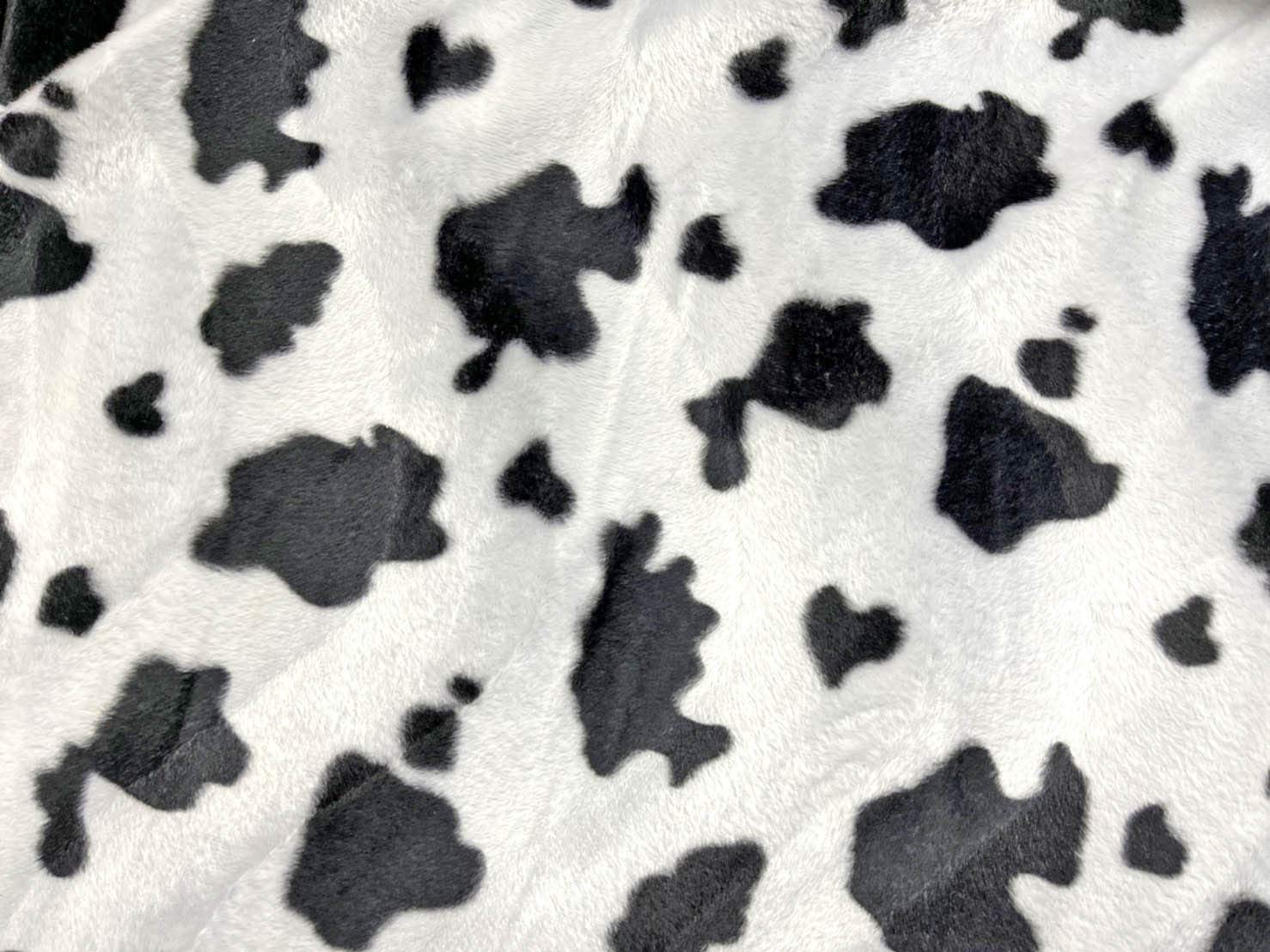 AMORNPHAN 58” Wide 100% Polyester Cow ฺHide Bull Ox Pattern Animal Print Short Pile Smooth Faux Fur Velboa S-Wave Fabric Craft Cloth Kid Sewing Crafting Decorative Pillow Covers for 1 Yard (Cow)