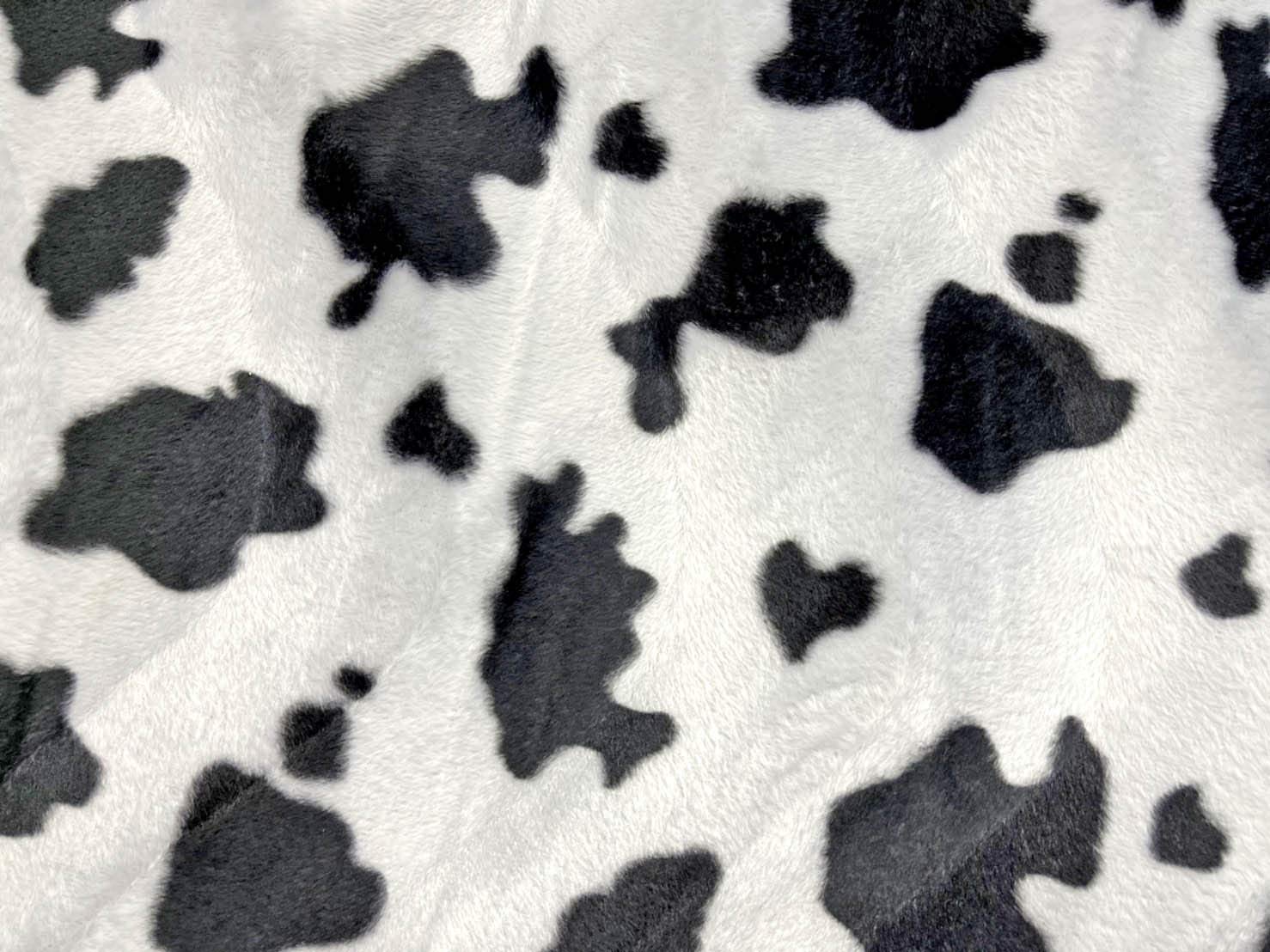 AMORNPHAN 58” Wide 100% Polyester Cow ฺHide Bull Ox Pattern Animal Print Short Pile Smooth Faux Fur Velboa S-Wave Fabric Craft Cloth Kid Sewing Crafting Decorative Pillow Covers for 1 Yard (Cow)