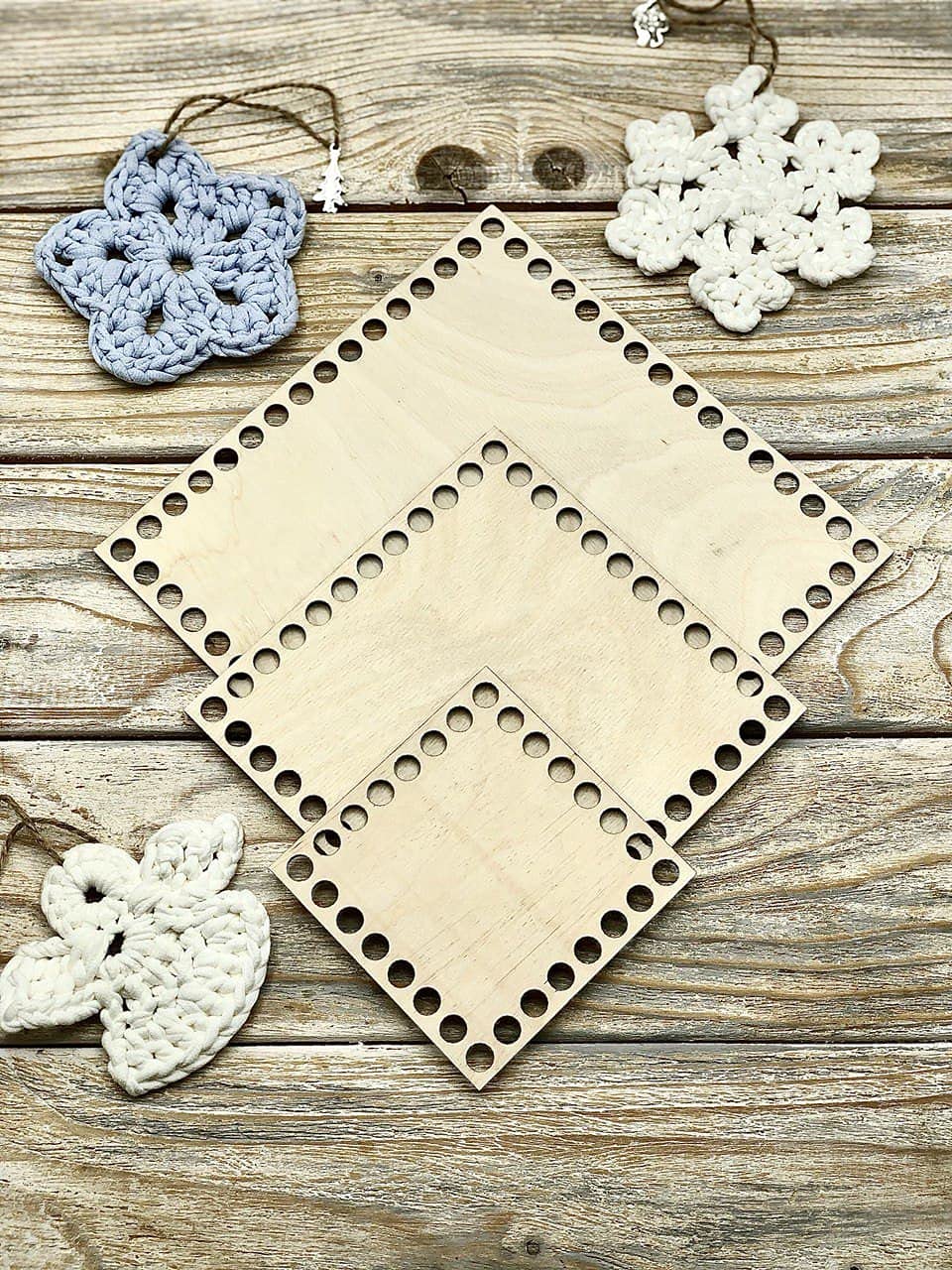 Wooden Bottom for Crochet Baskets, Kit with 3 Crochet Basket Wood Bases to Crochet with T-Shirt Yarn, Weaving Supplies and Home Decor Craft, Square, 1x7.8in, 1x5.9in, 1x3.9in