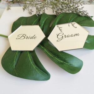 XIAOYUE Bride and Groom Acrylic Mirrored Hexagon Place Cards, Geometric Bride and Groom Table Setting,Wedding Place Cards, Bride and Groom Set (Silver Mirror)