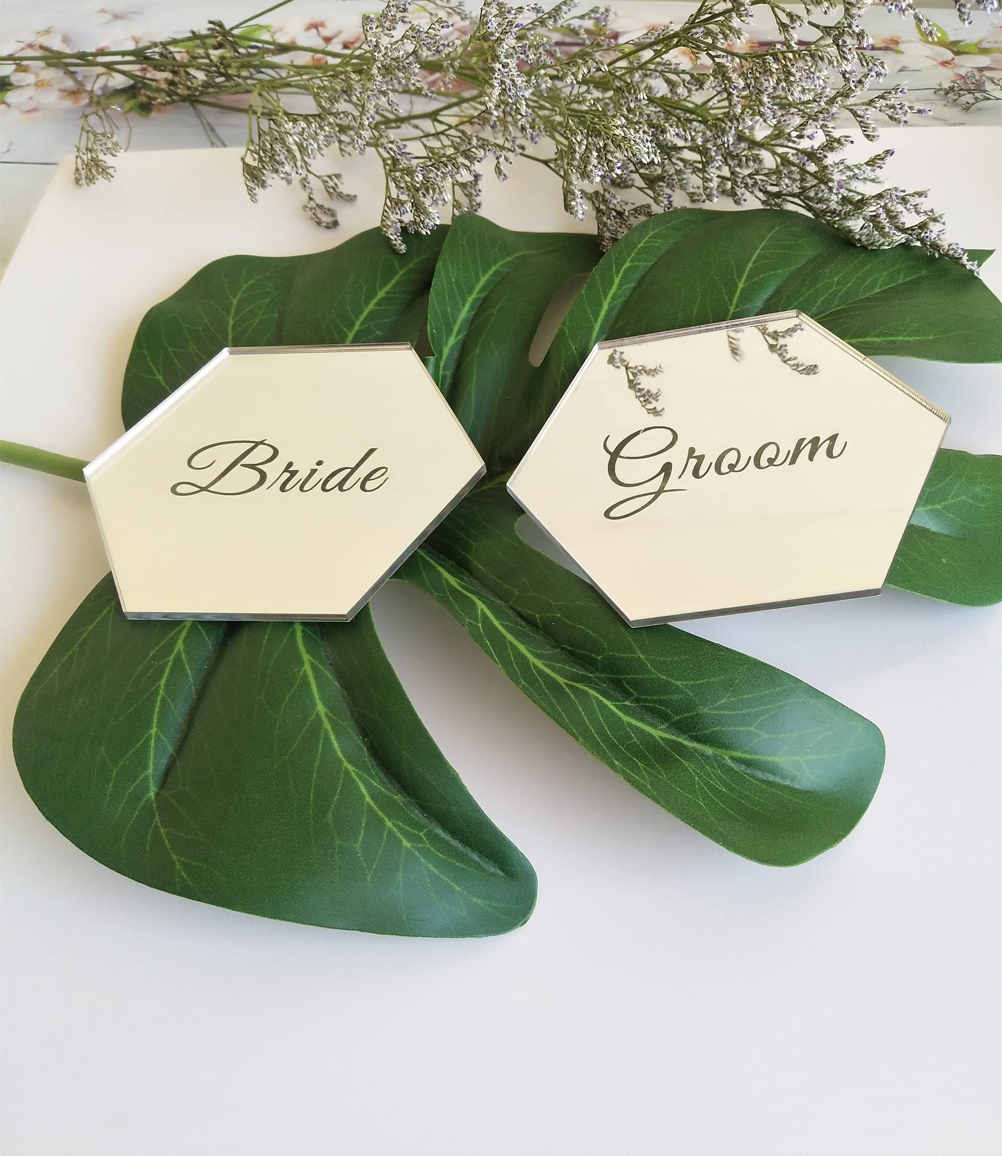 XIAOYUE Bride and Groom Acrylic Mirrored Hexagon Place Cards, Geometric Bride and Groom Table Setting,Wedding Place Cards, Bride and Groom Set (Silver Mirror)