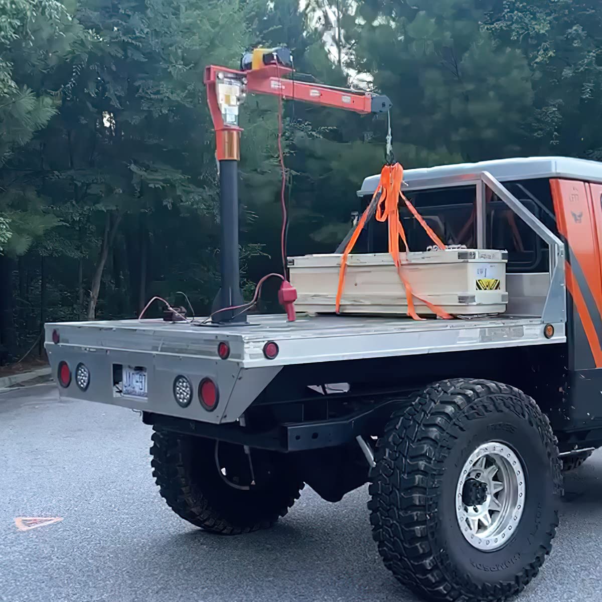 1100lb Folding Truck-Mounted Bed Crane Hoist Lift Pickup Electric Winch 2500 lb 12V, Painted Steel Pickup Truck Jib Cranes 360 Swivel (2500 Davit Crane)