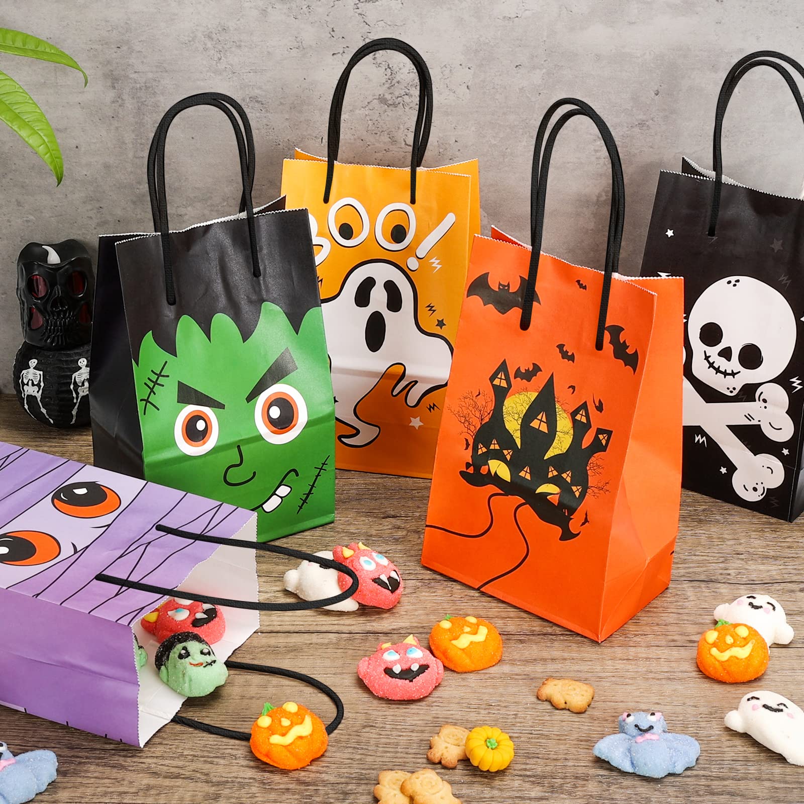 Halloween Treat Bags Party Favors - 40 Pcs Kids Halloween Candy Bags for Trick or Treating, Halloween Tote Bags with Handles, Paper Gift Bags for Treats Snacks, Halloween Goodie Bags Party Supplies