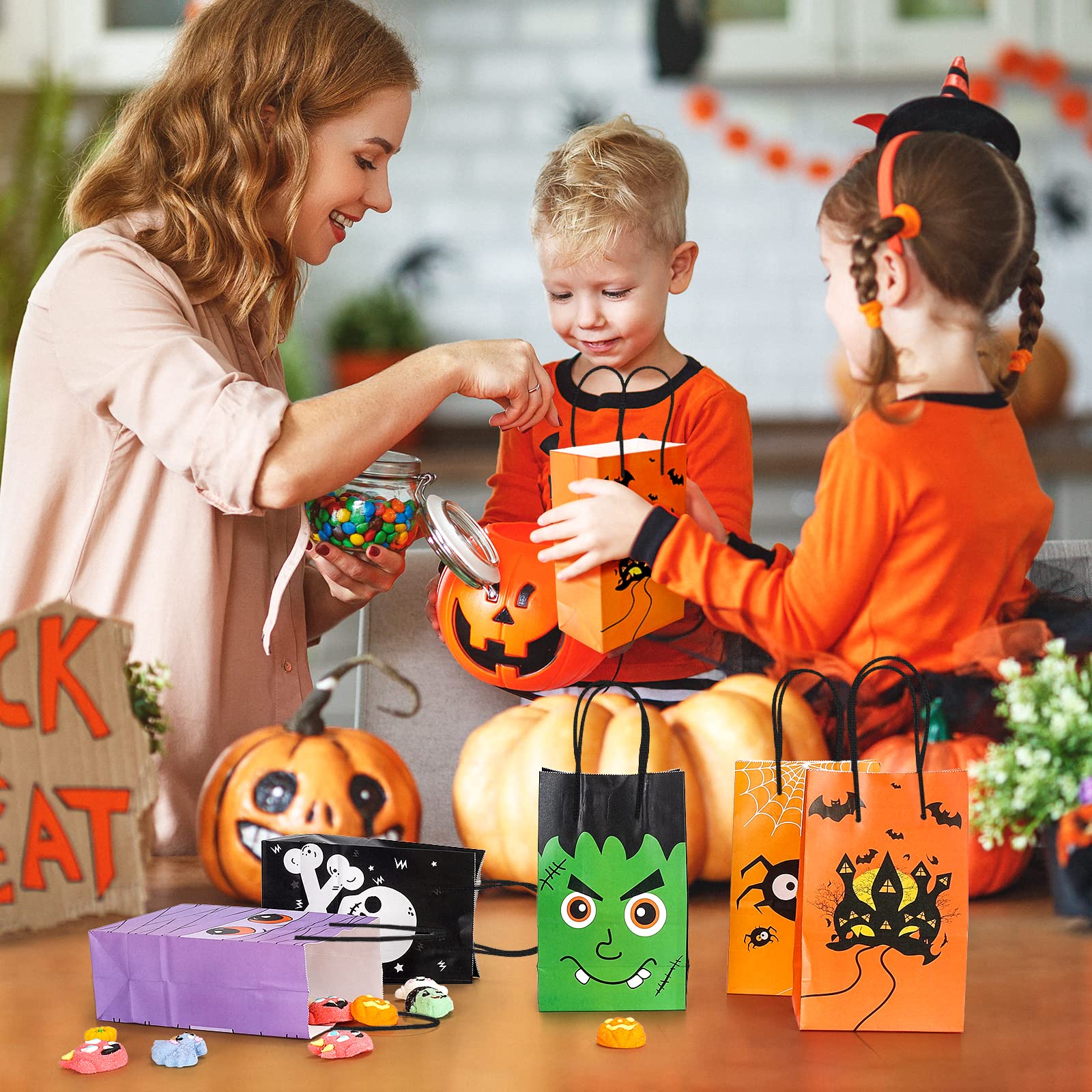 Halloween Treat Bags Party Favors - 40 Pcs Kids Halloween Candy Bags for Trick or Treating, Halloween Tote Bags with Handles, Paper Gift Bags for Treats Snacks, Halloween Goodie Bags Party Supplies