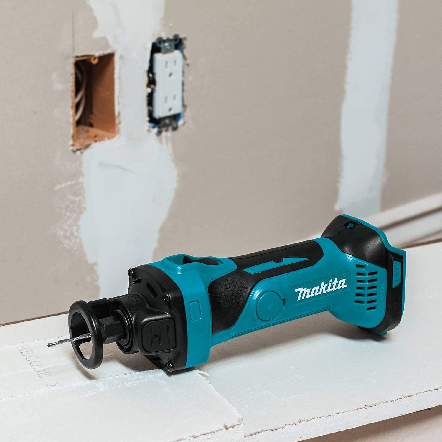 Makita XOC01Z 18V LXT Lithium-Ion Cordless Cut-Out Tool, Only (Renewed)