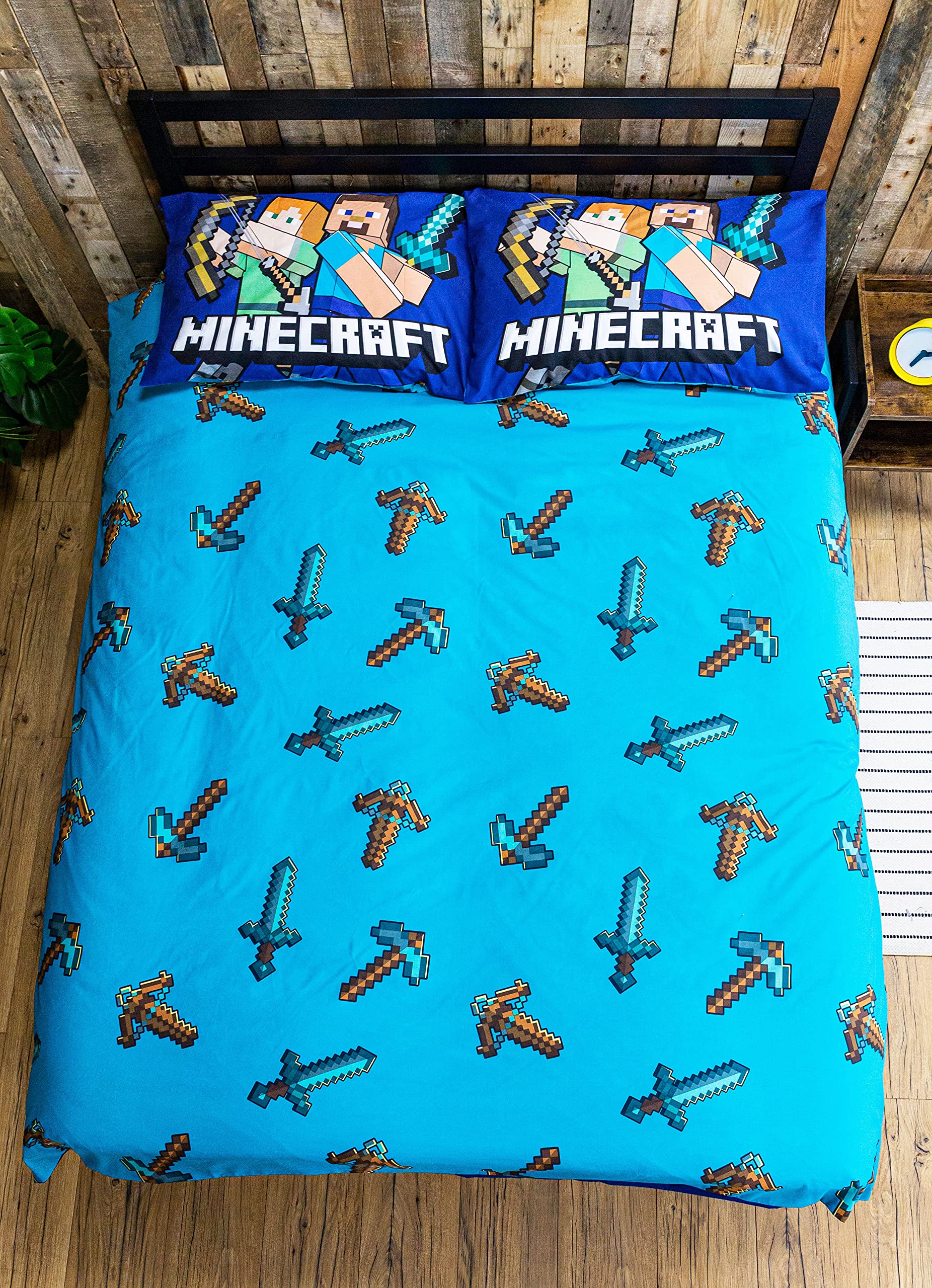 Minecraft Survive Double Duvet Cover and Pillowcase Set