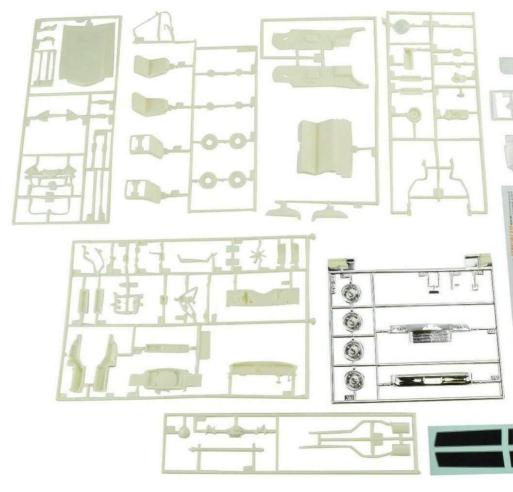 AMT/Premium Hobbies 1970 Chevy Monte Carlo SS 454 1:25 Scale Plastic Model Car Kit CP7771