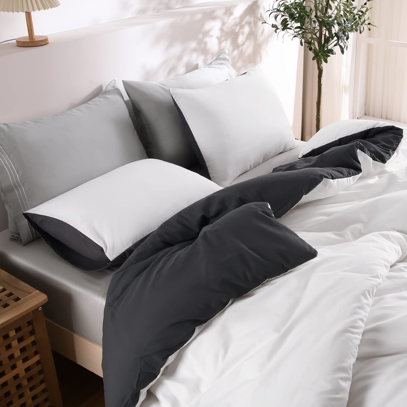 White Duvet Cover King Size, Ultra Soft Double Brushed Microfiber Duvet Cover Set 3 Pieces with Zipper Closure, Reversible Duvet Cover for All Season, White/Charcoal Grey, 104x90 Inches