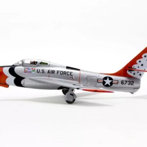 Revell 85-5996 Republic F-84F Thunderstreak Thunderbirds 1:48 Scale 75-Piece Skill Level 4 Model Airplane Building Kit