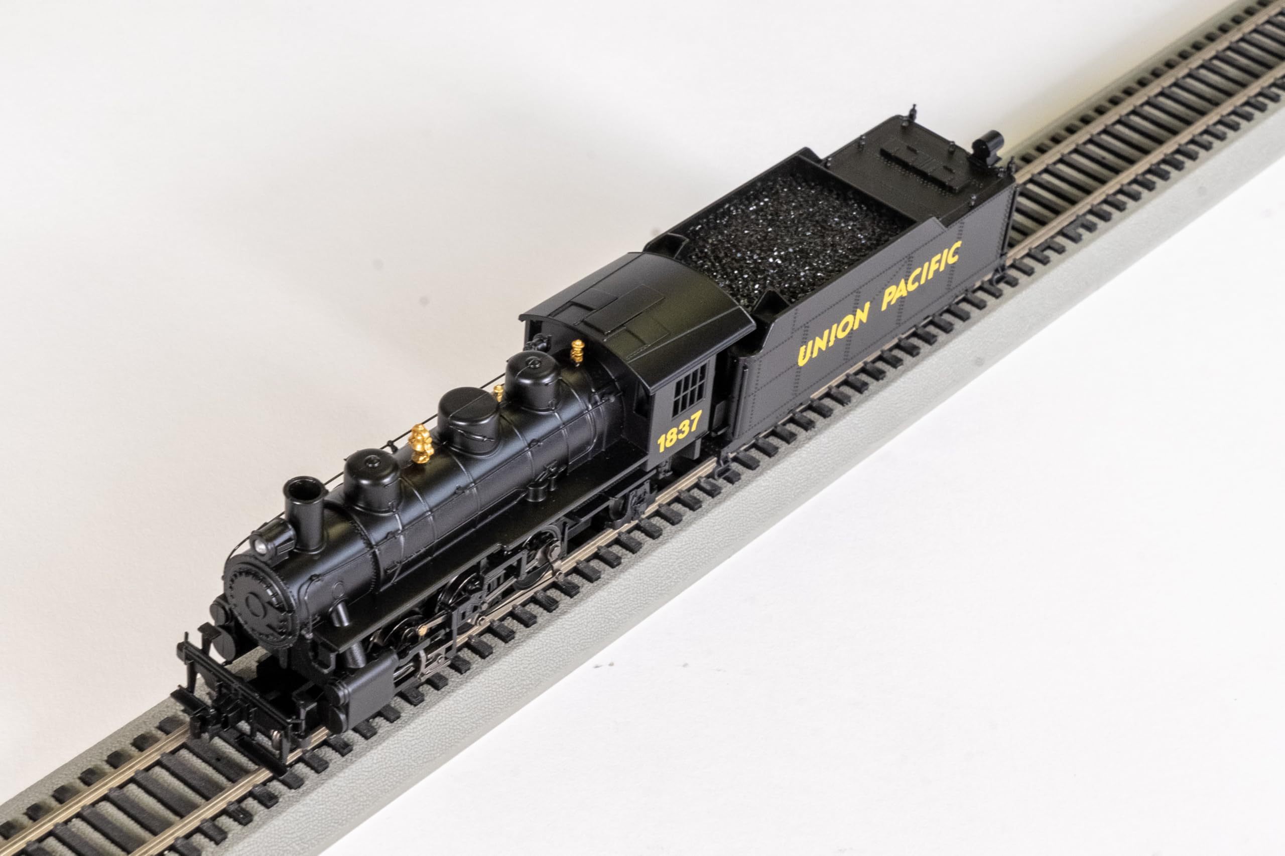 Bachmann Trains - Prairie 2-6-2 STEAM Locomotive with Smoke & Operating Headlight - U.P.® #1837 - HO Scale