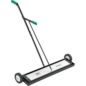 global industrial 42"w heavy duty magnetic sweeper with release lever