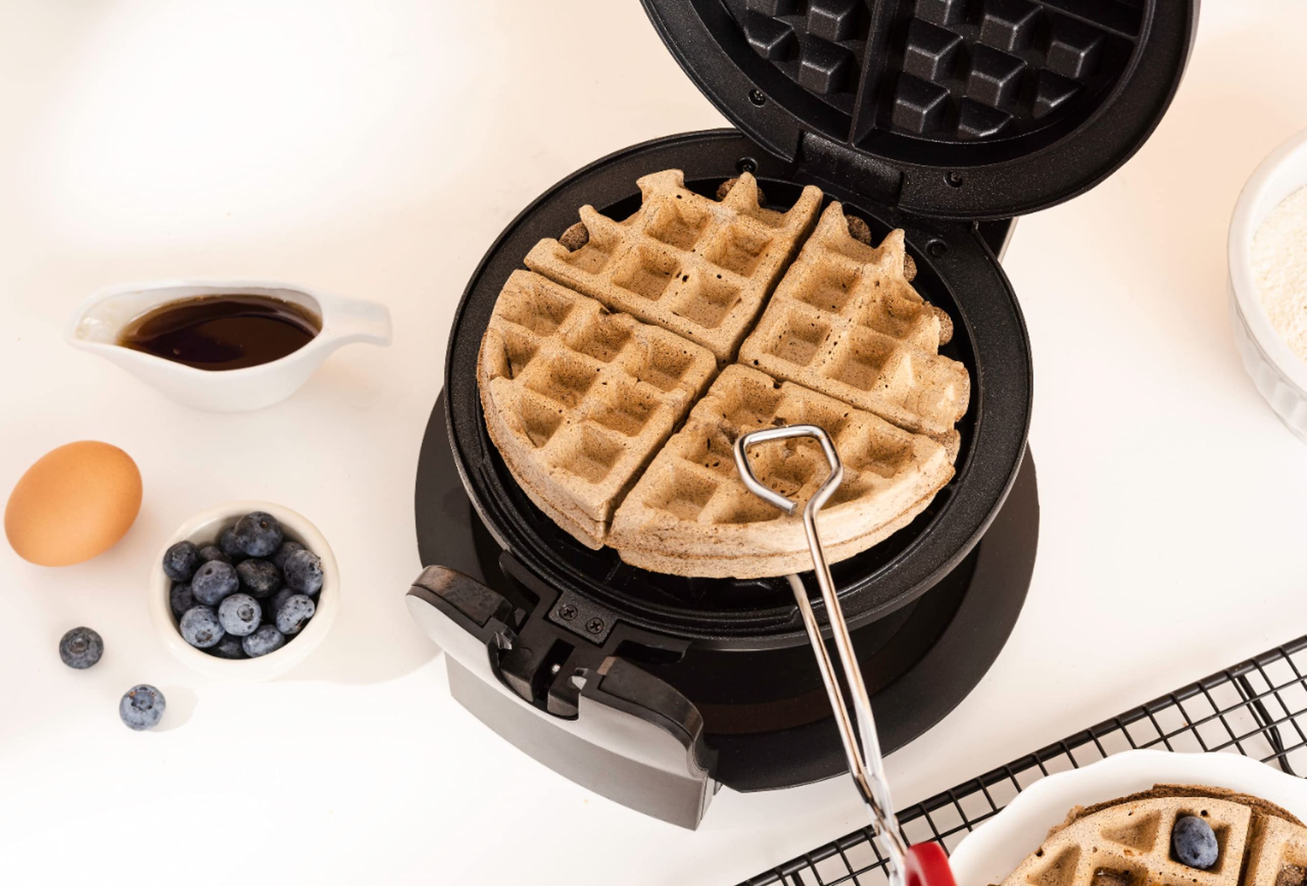 Bella - Non-Stick Rotating Belgian Waffle Maker - Stainless Steel - BPA & PFOA Free