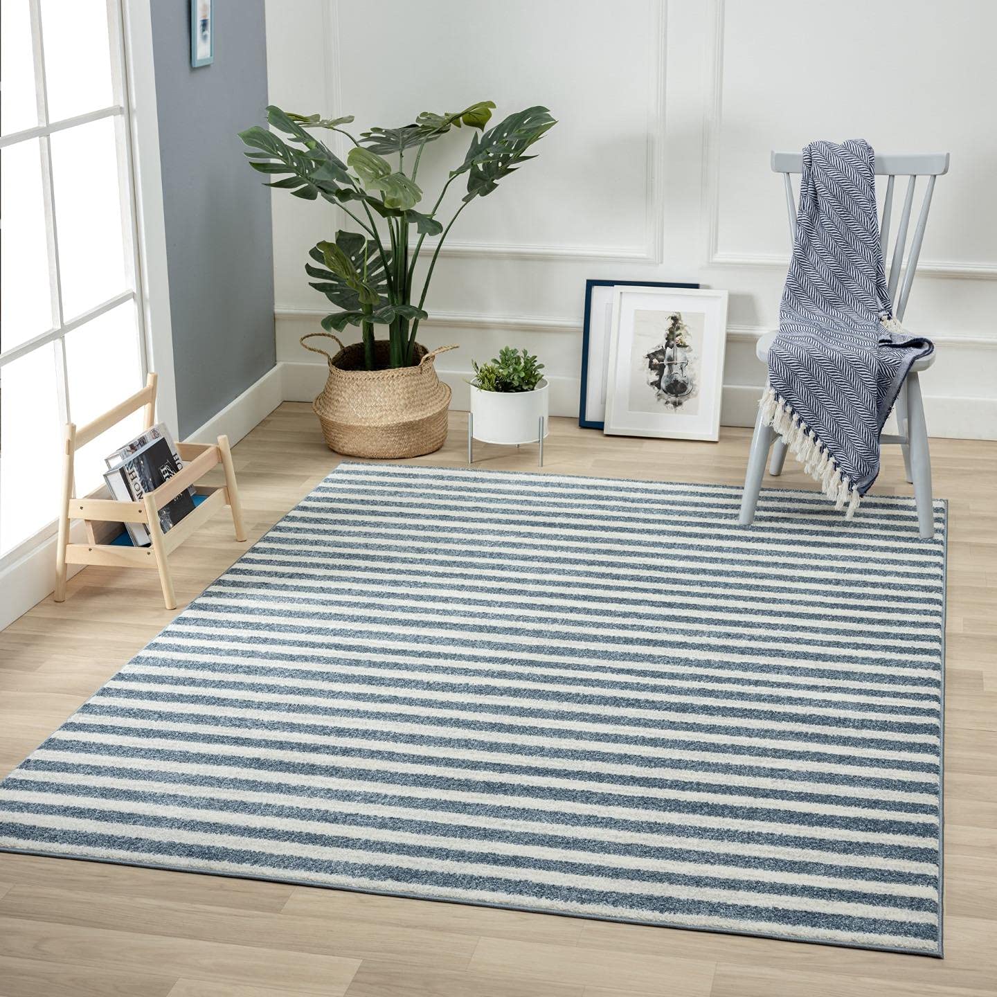 LUXE WEAVERS Daphnes Collection 2800 Navy 5x7 Moroccan Lines Area Rug