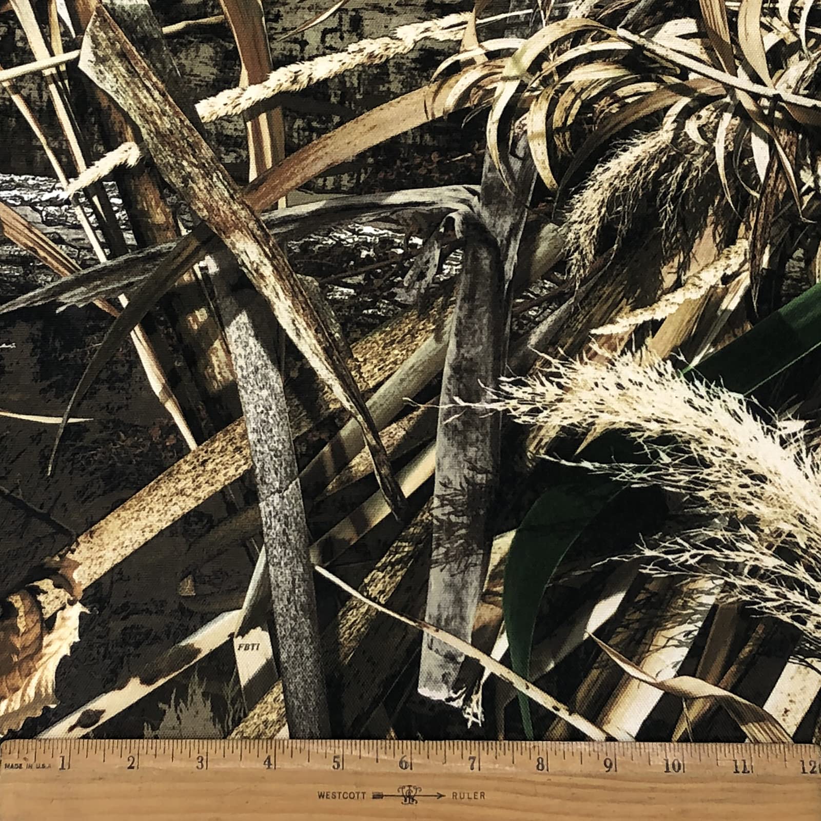 Realtree Edge | Canvas Tough Duck 600D Fabric | Hunting Camo Water-Resistant Outdoor Fabric | 58" Wide | 1 yd