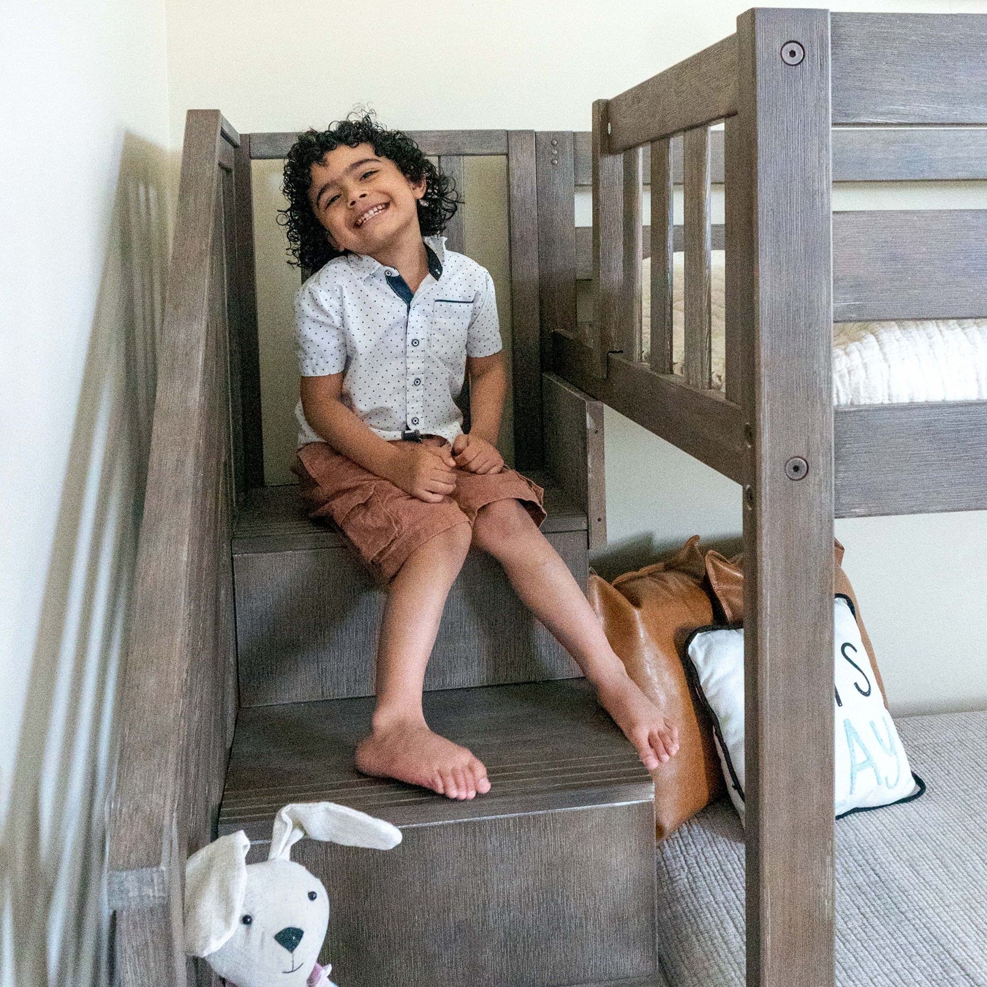 Max & Lily Low Bunk with Stairs and Two Guard Rails, Clay