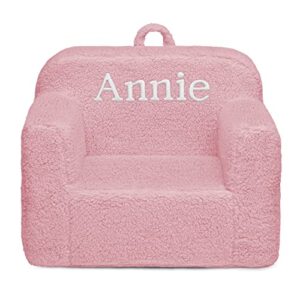 delta children cozee sherpa chair – customize with name – foam kids chair for ages 18 months and up, pink