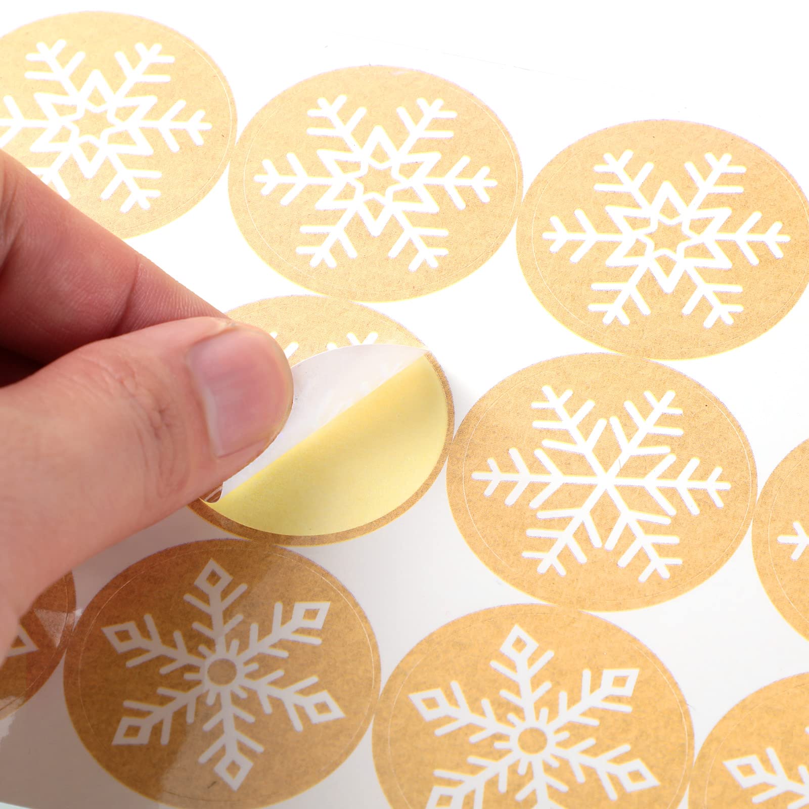 540 Pieces Christmas Snowflake Sealing Stickers 1.38 Inch Kawaii Snowflakes Stickers Christmas Circle Label Stickers for Candy Cookie Bag Envelope Seals Decorations, 30 Sheets (Khaki)