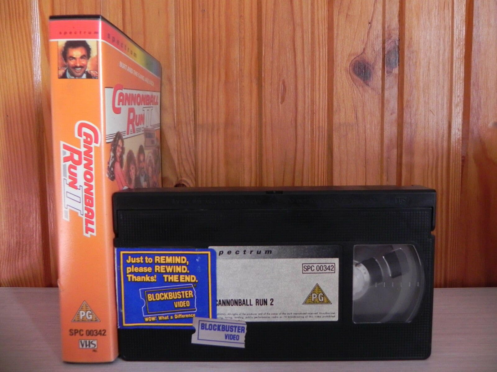 Cannonball Run 2 [Spectrum]: Automobile Racing Action - Burt Reynolds - Pal VHS