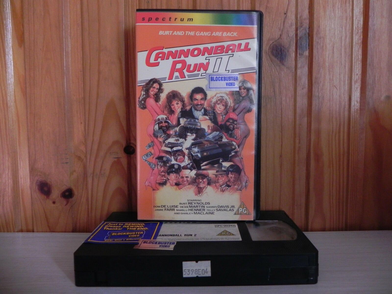 Cannonball Run 2 [Spectrum]: Automobile Racing Action - Burt Reynolds - Pal VHS