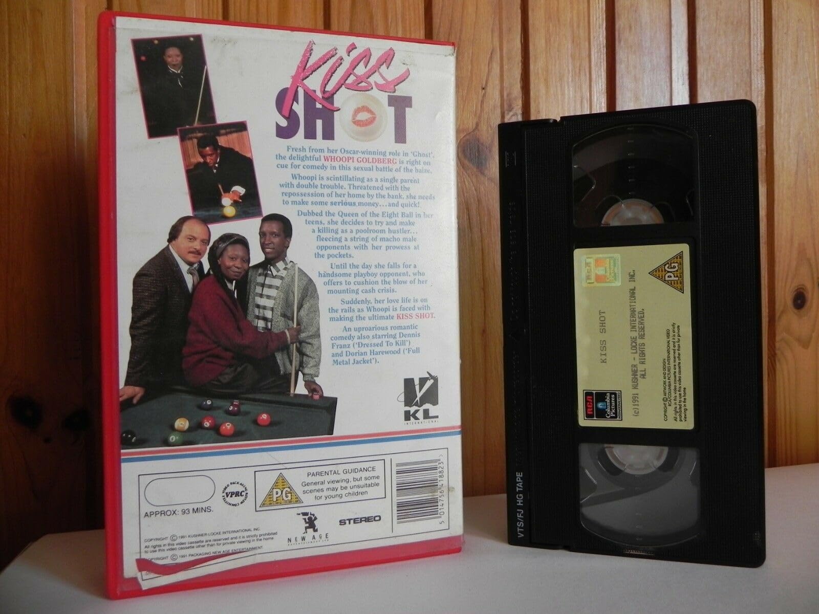 Kiss Shot - Large Box - Columbia Pictures - Comedy - Ex-Rental - Pal VHS