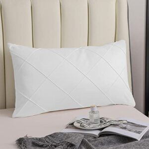 Pack of 2 White Pillow Shams Standard Size Bedding Pillow Covers with Envelope Closure, Bed Pillowcase with Crisscross Diamond Lattice Pattern (20x26inches)