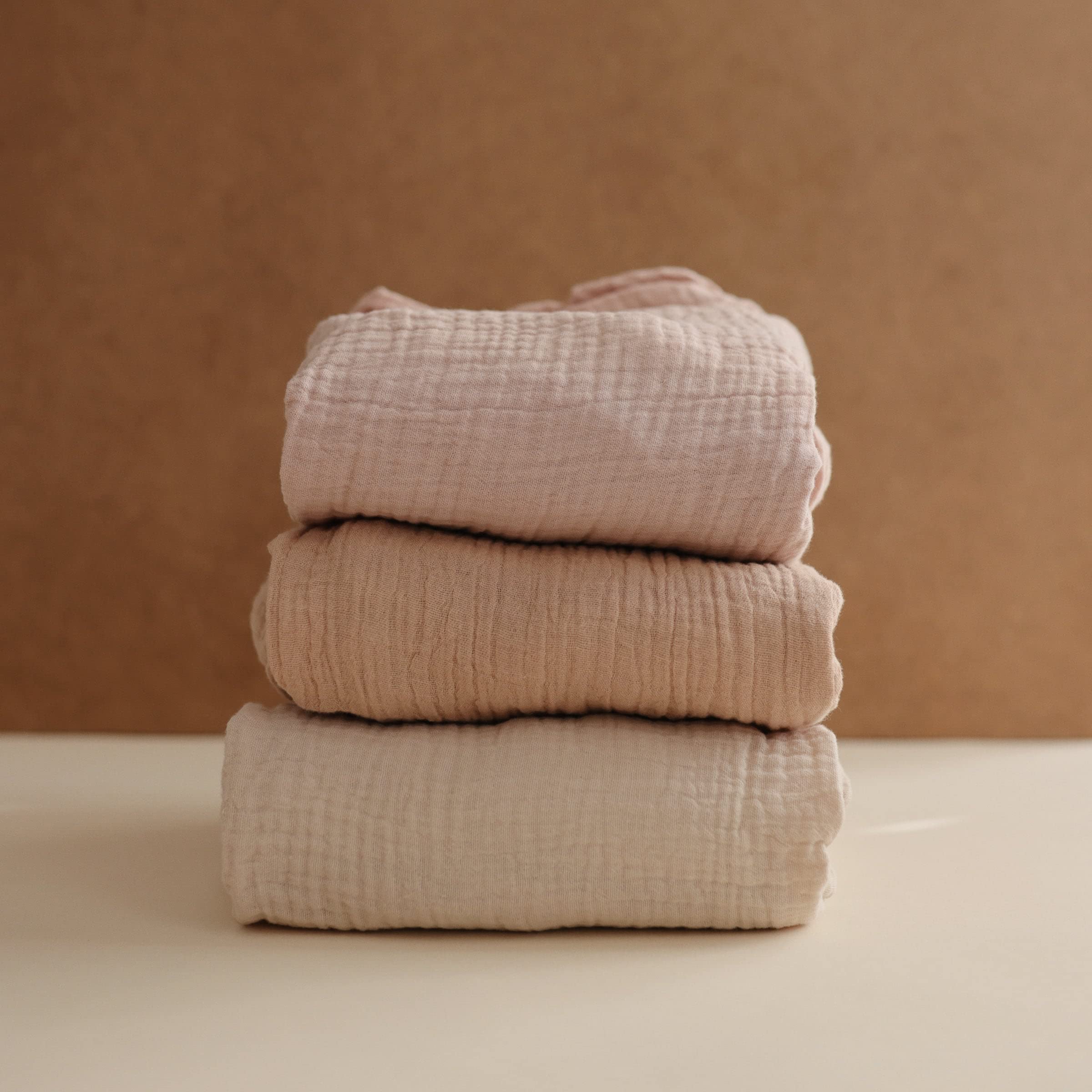 mushie Extra Soft Muslin Fitted Mini Crib Sheet | 24"x 38" (Blush)