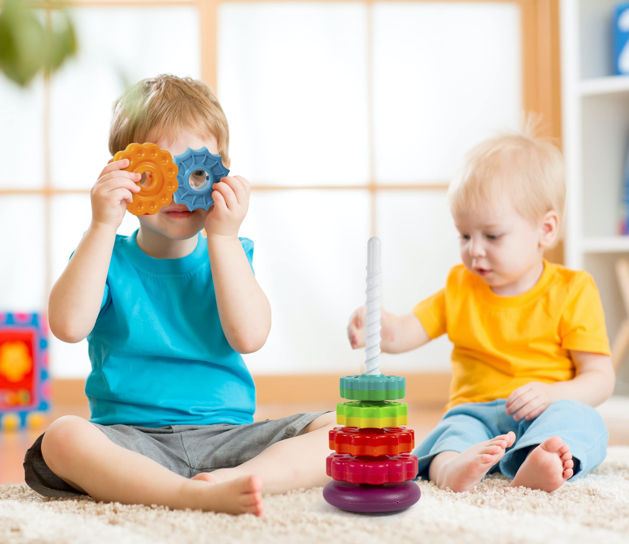 Ollie & Olive learn & play Spinning Toy Rainbow Spinning Stacking Tower - Stacking Toy for Toddlers and Babies 12 Months+ - Fun Educational - Hand Eye Coordination - Learning Toy for Boys and Girls