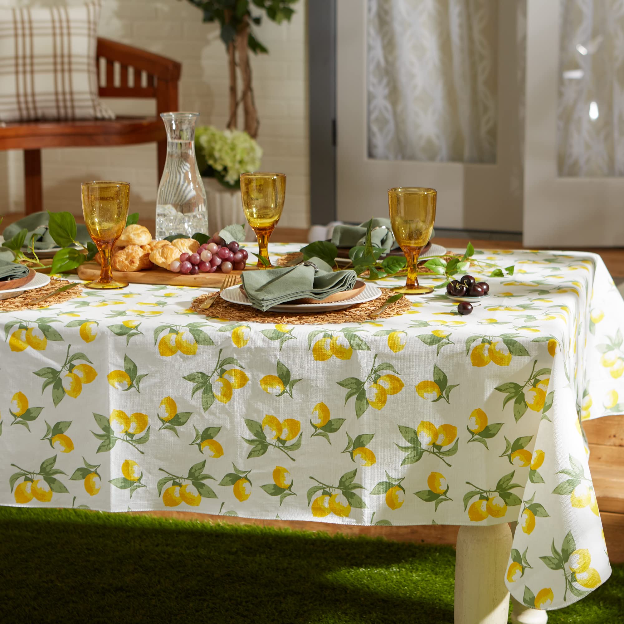 DII Summer Lemon Vinyl Tabletop Collection Flannel Backed Tablecloth, Indoor/Outdoor, 70" Round