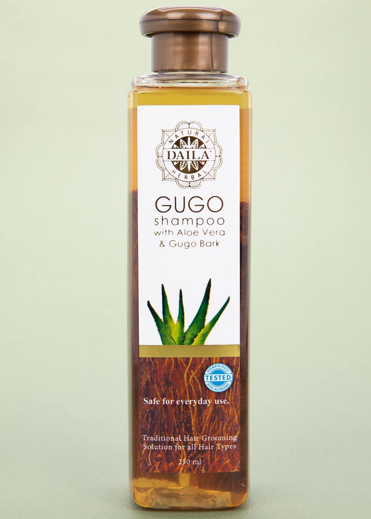 Daila Herbal Gugo Shampoo with Aloe Vera and Gugo Bark 250 ml