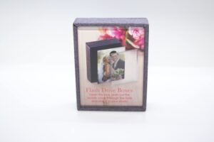 deluxe linen flash drive box with photo (gray) to put your usb flash drive holds one photo on the cover of the box