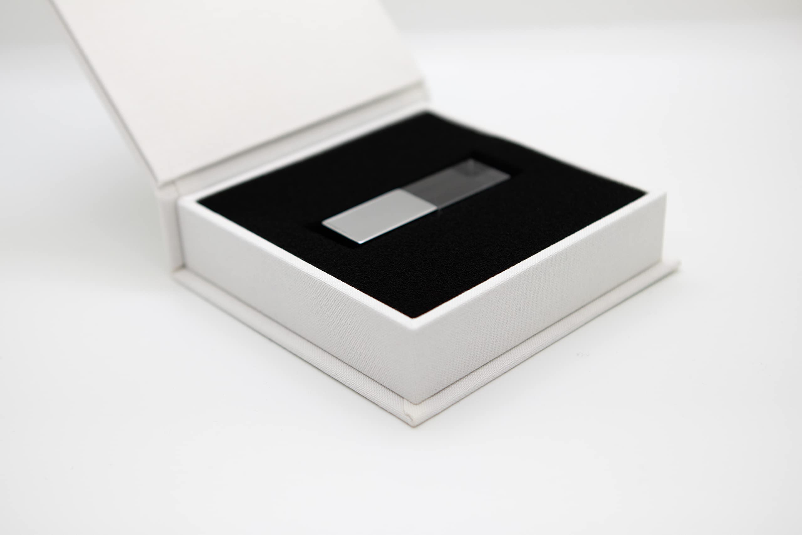 VeryVanessa USB Flash Drive Box with Photo (Black)