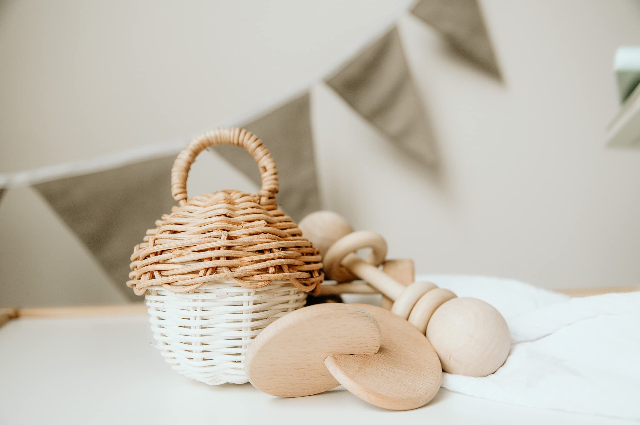 Neka Rattan Rattle | Montessori Handmade Ages 3 Months and Up, Baby Bear Brown, Shaker Rattle (Acorn)