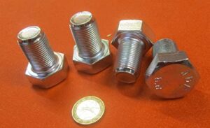 class 8.8 zinc plated steel hex head bolts ft m20 x 1.5 mm x 30 mm long 4 pcs., silver