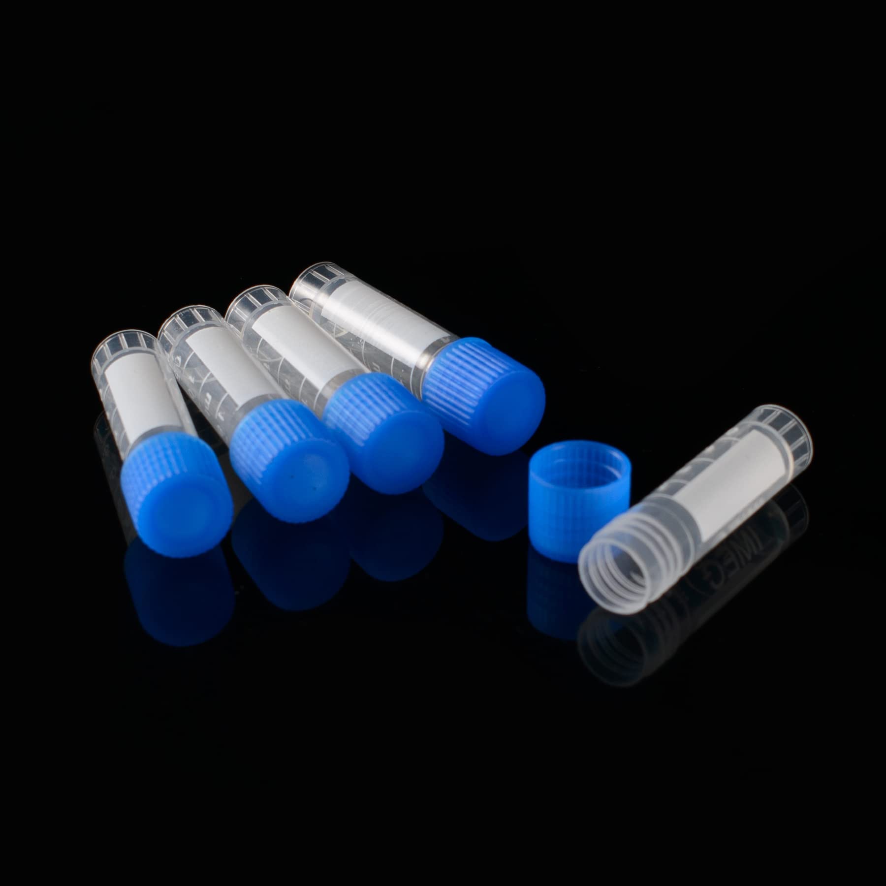 Eowpower 100Pcs 2ml Blue Cryo Tubes, Plastic Graduated Small Vials with Screw Caps Sample Tubes, with Silica Gel Gasket, DNAse/RNAse Free