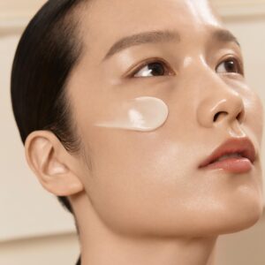 Sulwhasoo Overnight Vitalizing Sleeping Mask - Korean Skincare, Nourishes, Hydrates & Strengthens Moisture Barrier, High Antioxidants, Prevents Moisture Loss, Night Mask - 4.05 fl. oz.