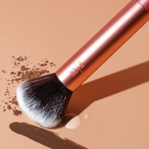 Real Techniques Everything Face Makeup Brush, Flawless Finish, Streak Free Makeup Application, For Foundation, & Powder Makeup Application, Fluffy Face Brush, Cruelty Free, 1 Count Orange