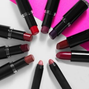 wet n wild Perfect Pout Lipstick, Dark Red My Blackberry Broke, Vegan | Gluten-Free | Cruelty-Free | Lip Color, Lip Color