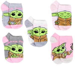 star wars little girl's 5 pack the mandalorian baby yoda no show socks, medium, pink/grey heather