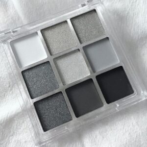 yeweian black smokey eyeshadow palette, 9 colors black silver gray white goth eyeshadow makeup palette, waterproof cool toned matte glitter eyeshadow palette sombras de ojos profesional