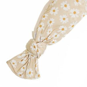 freshly picked swaddle blanket, one-size-fits-all, daisy fields