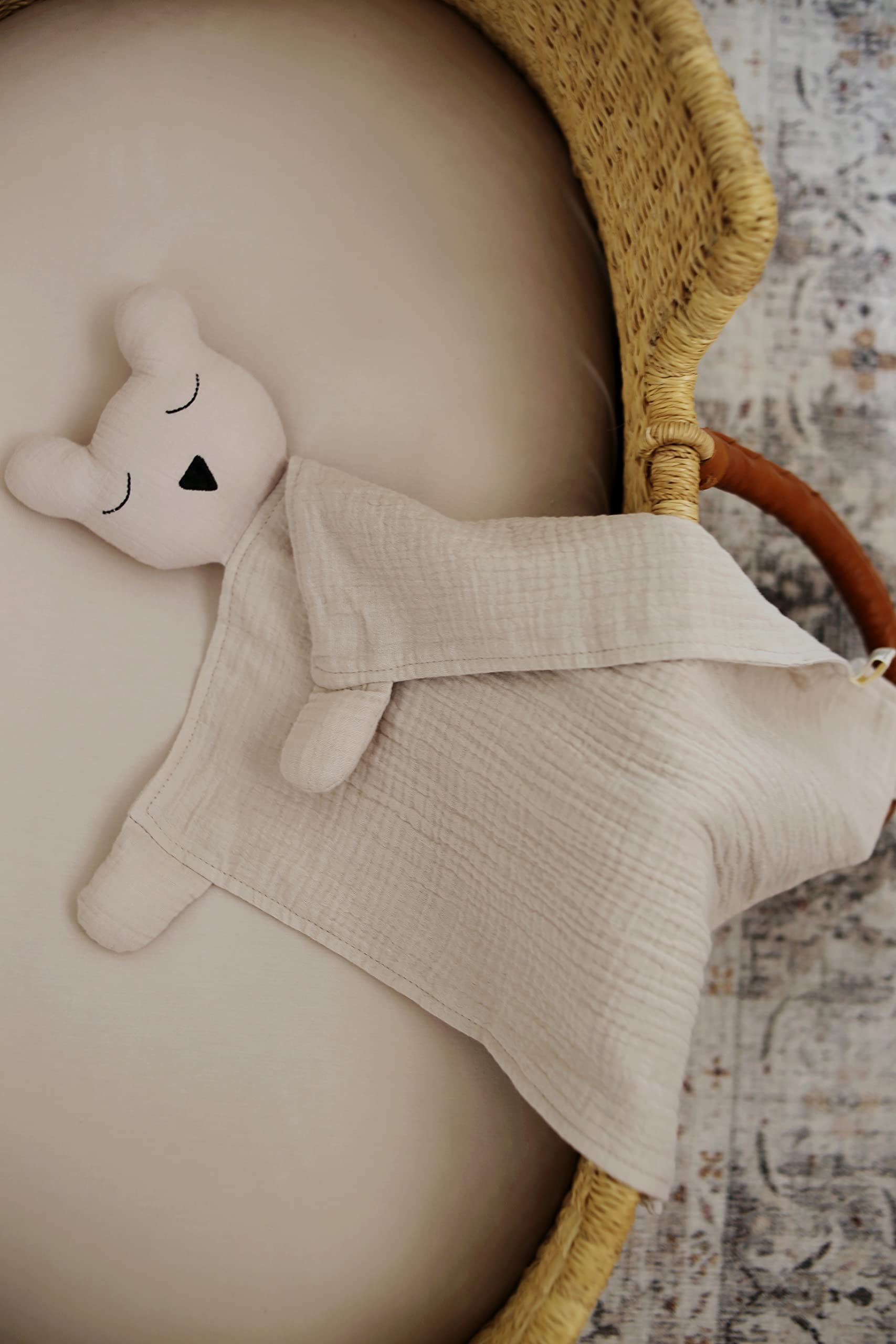 Marlowe & Co Organic Cotton Muslin Bear Lovey Blanket, Organic Cotton Muslin Bear Security Blanket (Natural Sand)