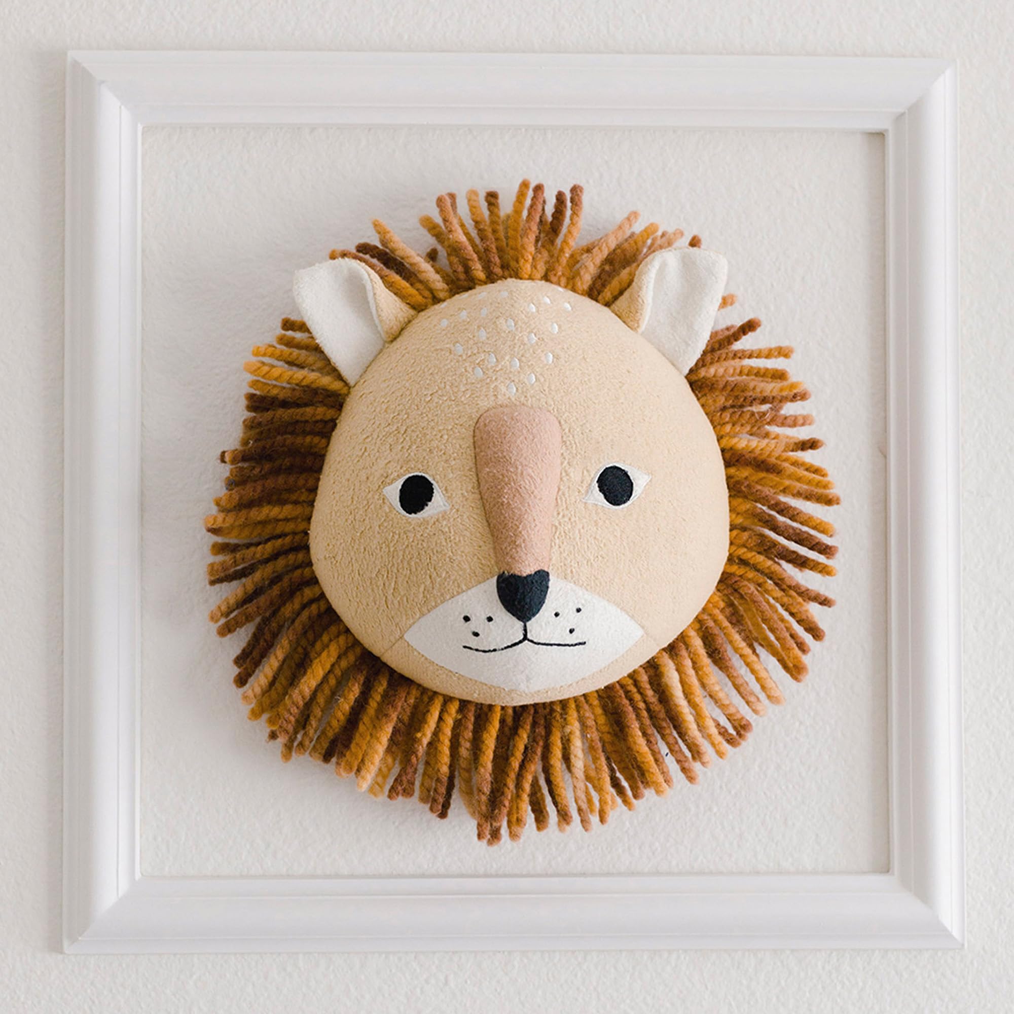 Crane Baby Safari Nursery Décor, Plush Animal Wall Décor for Boys and Girls, Lion, 10" x 9" x 5.5"