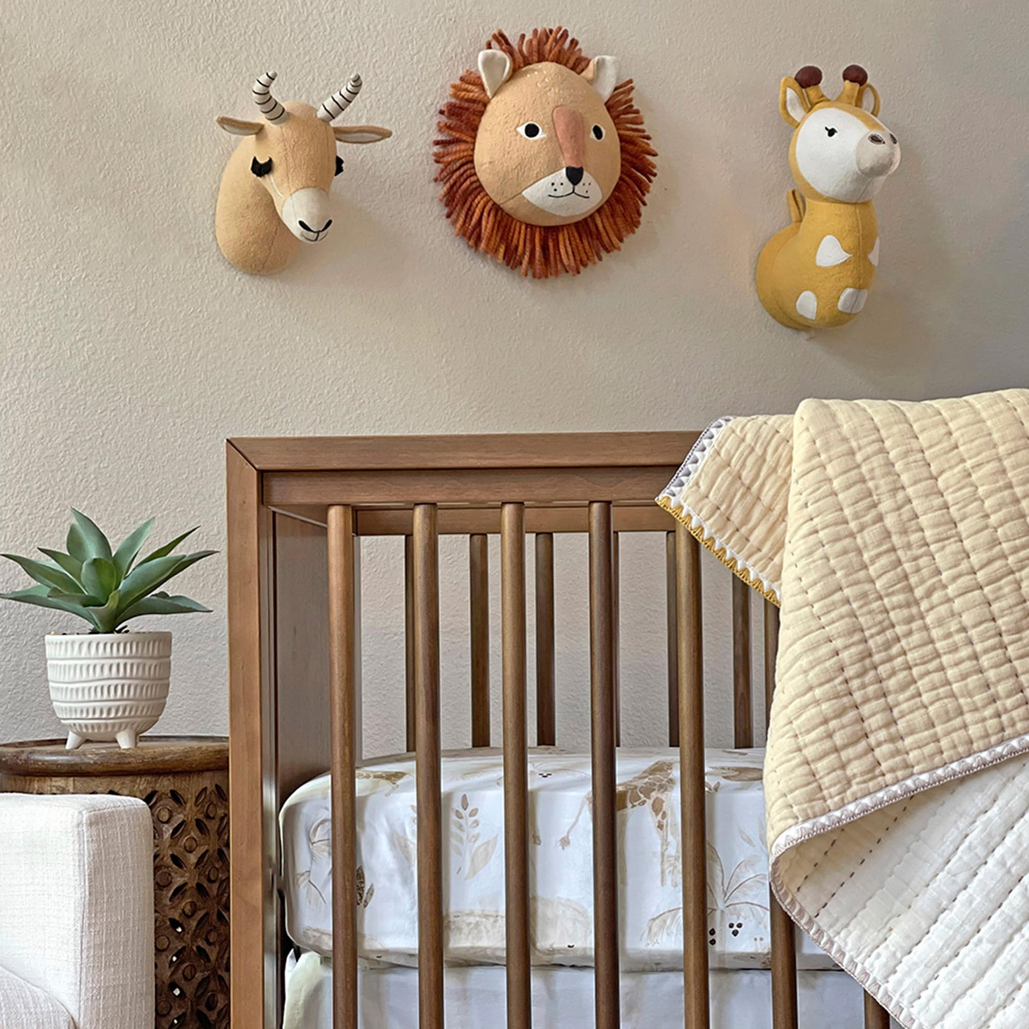 Crane Baby Safari Nursery Décor, Plush Animal Wall Décor for Boys and Girls, Lion, 10" x 9" x 5.5"