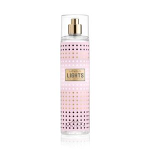 sjp lovely lights body mist for women - alluring, upbeat fragrance inspired by new york city - blend of floral, woody, and musky notes - honeysuckle, gardenia, amber, and sandalwood - 8 oz