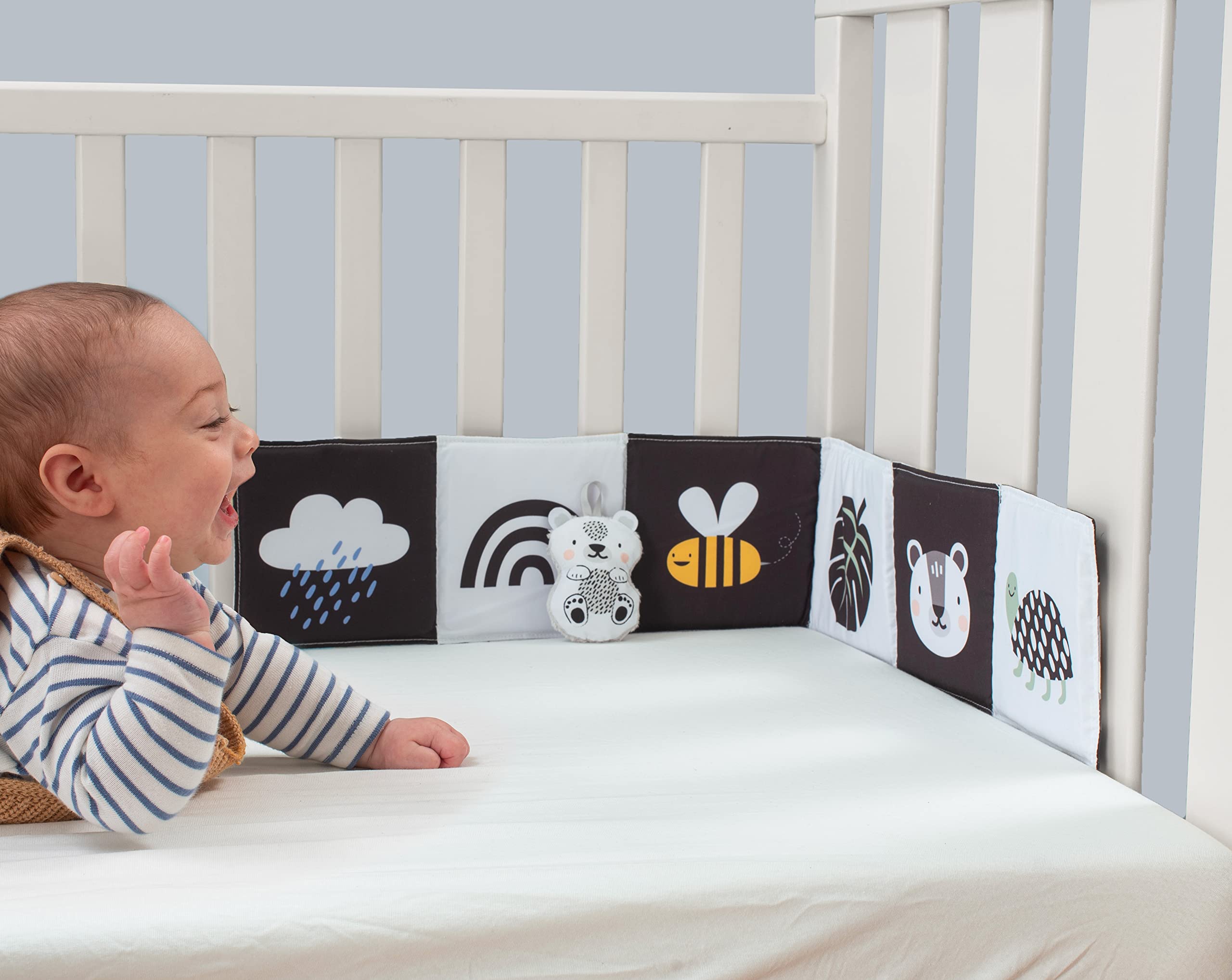 Newborn Infants 0-6 Soft Activity Book Black & White High Contrast Baby Book Infant Sensory Toys Tummy Time Soft Cloth Books Babies Textured Fabric Crinkling Shapes Patterns 0-12 Months Newborn Toys