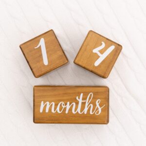 Pondering Pine Baby Milestone Blocks - Natural Brown Stain Pine Wood with Weeks Months Years Grade and Holidays, Newborn Weekly Monthly First Year Picture Props, 6 Block Milestones Age Set with Bag